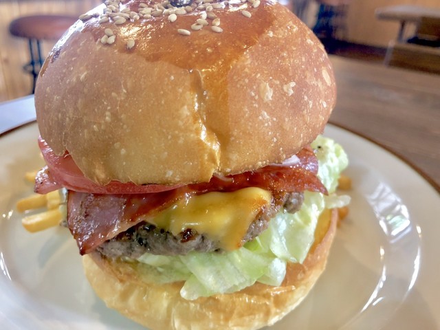 BENJAMIN BURGER （ベンジャミン バーガー） - 名護市/ハンバーガー [食べログ]