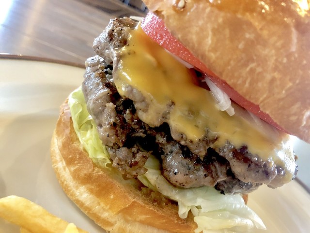 BENJAMIN BURGER （ベンジャミン バーガー） - 名護市/ハンバーガー [食べログ]