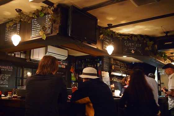 内観写真 : THE ALDGATE British Pub - 渋谷/ビアバー | 食べログ