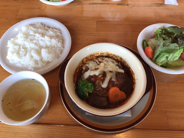 トランブルー 大農前店 （【旧店名】トモスカフェ） - 大曲/カフェ | 食べログ