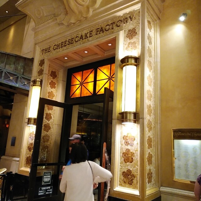 写真 : The Cheesecake Factory Honolulu （チーズケーキファクトリー） - ワイキキ/アメリカ料理 | 食べログ