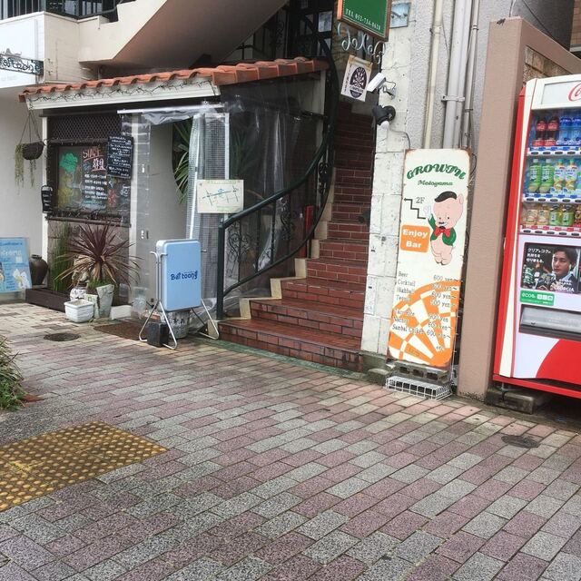 Bai toong （バイトーン） - 本山/タイ料理 [食べログ]