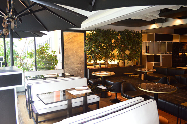座席 : マーサー カフェ ダンロ （MERCER CAFE DANRO） - 恵比寿/カフェ | 食べログ