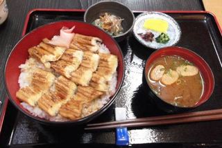 宮島の名物・あなご料理を味わう！観光で訪れたい名店10選 [食べログまとめ]