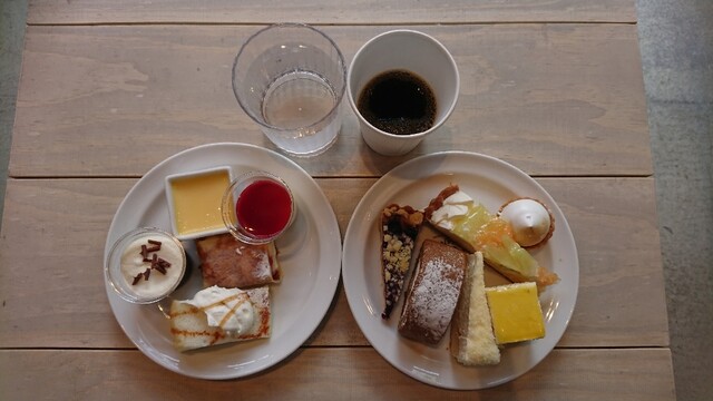 The LOAF Cafe （ザ・ローフカフェ） - 石橋阪大前/カフェ [食べログ]