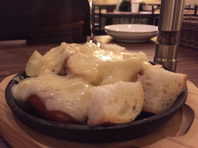 チーズホリックバー （CHEESE HOLIC BAR）のご予約 - 天満/チーズ料理 | 食べログ