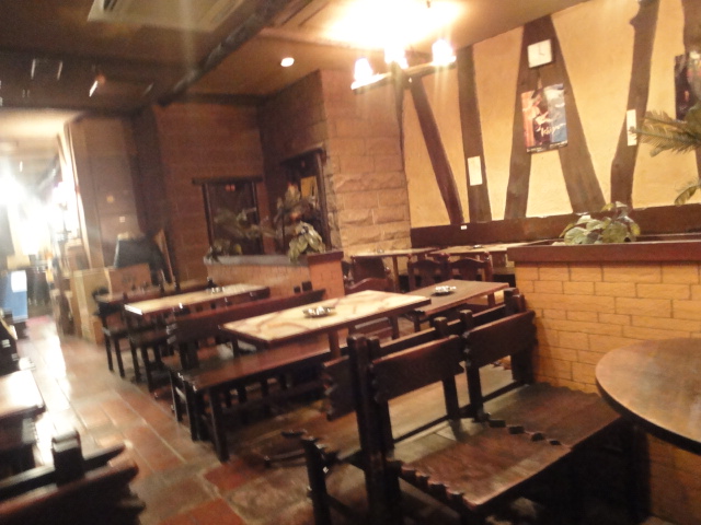 内観写真 : 洋酒喫茶 どん底 （ヨウシュキッサ ドンゾコ） - 神戸三宮（阪急）/バー | 食べログ