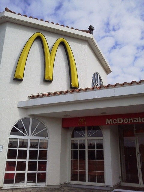 『マック世界5000号店』by f-hms : マクドナルド 江の島店 （Mcdonalds） - 鵠沼海岸/ハンバーガー [食べログ]