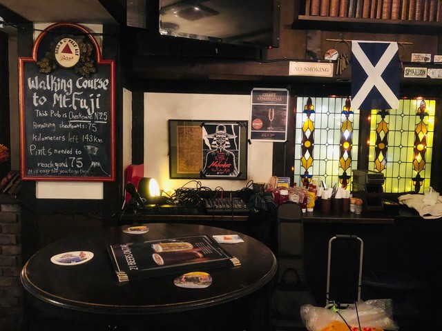 内観写真 : THE ALDGATE British Pub - 渋谷/ビアバー | 食べログ