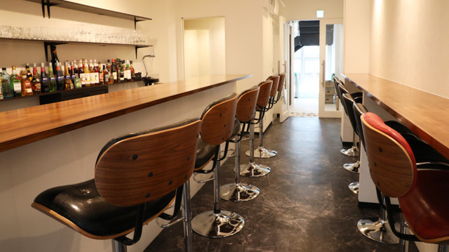 Cafe & Bar This way - 天神南/ダイニングバー | 食べログ