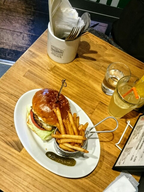BOSSA BURGER - 北千住/ハンバーガー [食べログ]