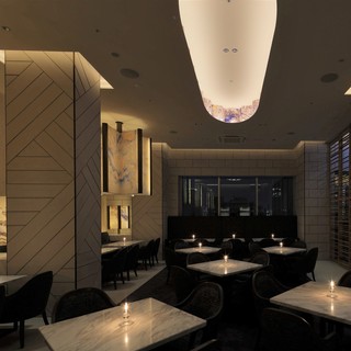 座席 : BALCON TOKYO （バルコン・トーキョー/BALCÓN TOKYO） - 六本木一丁目/フレンチ [食べログ]