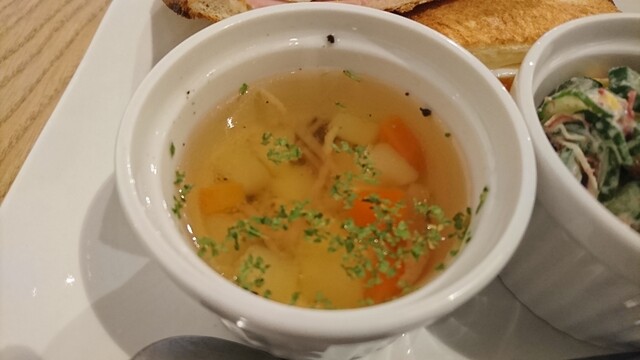 CHILT - 自由が丘/カフェ [食べログ]