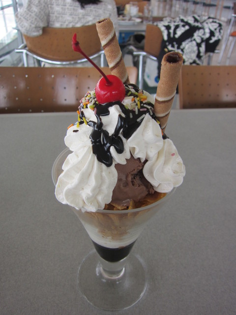 旭川空港でチョコレートパフェ 』by りとるみい : 【閉店】ティファニー （Tiffany） - 千代ケ岡/カフェ [食べログ]