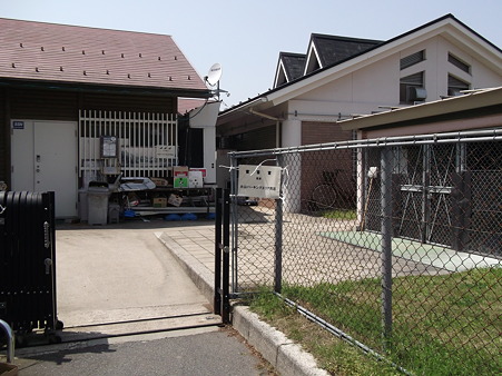 『秘伝のスープか？正体不明のラーメン。』by SV01改 : 大山パーキングエリア（上り線） スナックコーナー - 岸本/食堂 [食べログ]