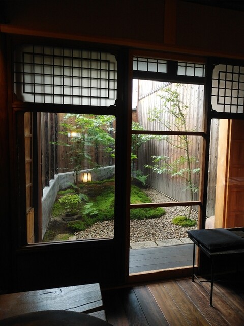 内観写真 : aotake （アオタケ） - 七条/カフェ | 食べログ