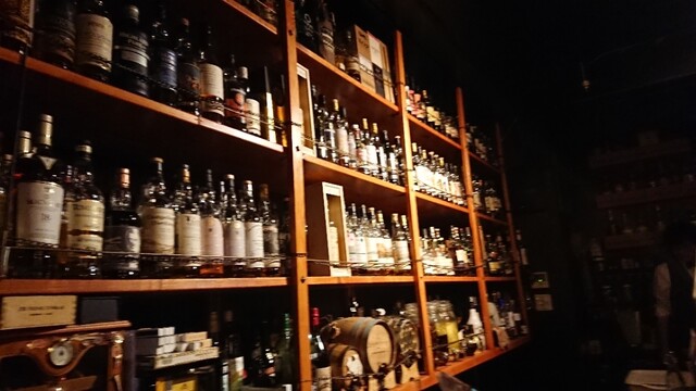 BAR LIVET - 新宿三丁目/バー | 食べログ