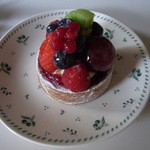 『誕生日のケーキはアテスウェイで！』by kk4a : アテスウェイ （a tes souhaits!） - 西荻窪/ケーキ [食べログ]