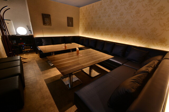 ZEUS GARDEN - 六本木/ダイニングバー | 食べログ