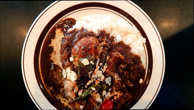 写真 : woof curry （ウーフ カレー） - 長谷/カレー | 食べログ