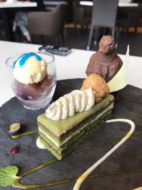 GRACERY LOUNGE ホテルグレイスリー新宿店 （【旧店名】ボン ジュール） - 西武新宿/カフェ | 食べログ