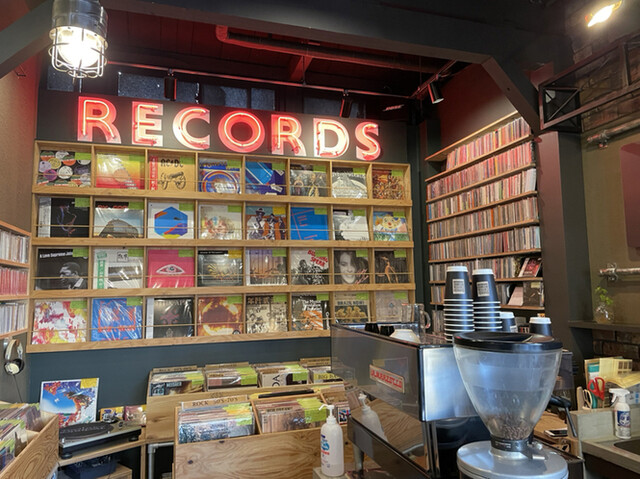 DAVADA COFFEE&RECORDS （ダバダ コーヒー&レコーズ） - 七条/カフェ | 食べログ