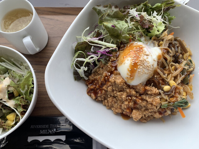 MILAN RIVERSIDE TERRACE （【旧店名】sports cafe MILAN） - 新潟/ダイニングバー | 食べログ
