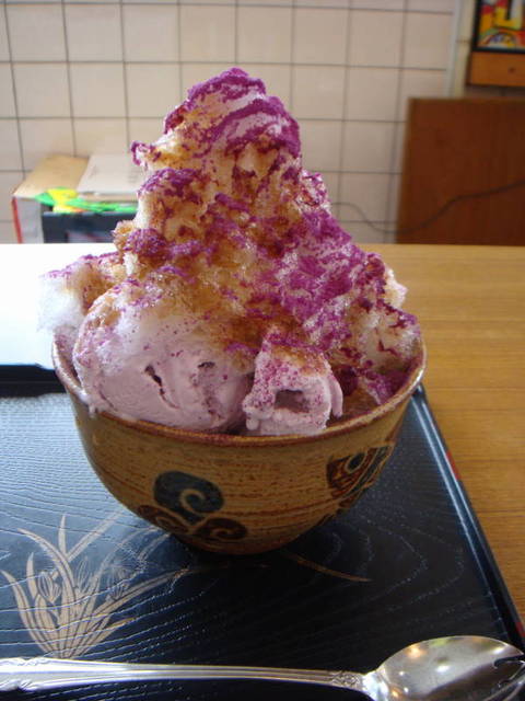 『紅芋黒糖ぜんざいが食べたくて』by わたかつ : 鶴亀堂ぜんざい - 読谷村/カフェ [食べログ]