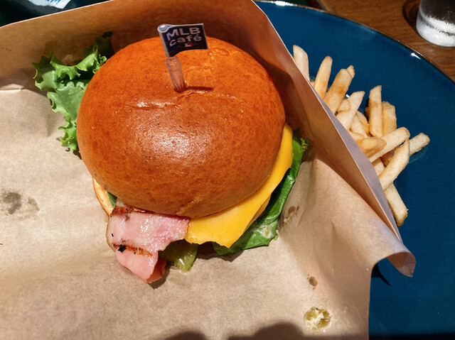 MLB cafe TOKYO 東京ドームシティ店 （エムエルビーカフェトウキョウ） - 水道橋/アメリカ料理 | 食べログ