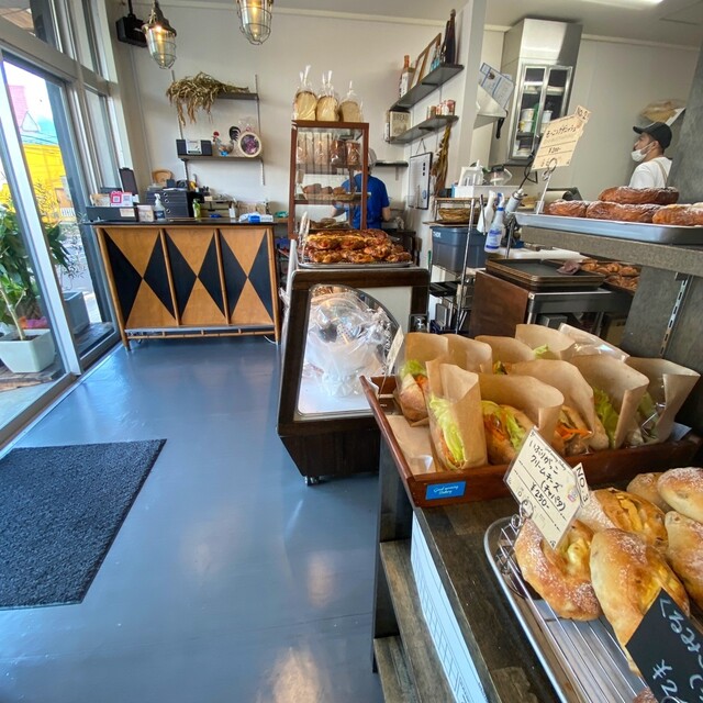 Good Morning Bakery （グッドモーニングベーカリー） - 奥武山公園/パン | 食べログ