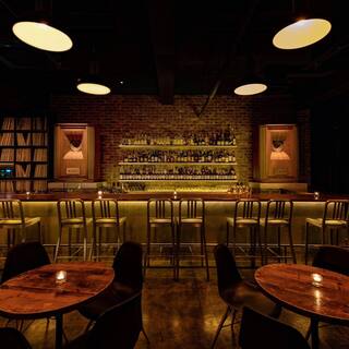 座席 : THE MUSIC BAR CAVE SHIBUYA - 渋谷/バー | 食べログ