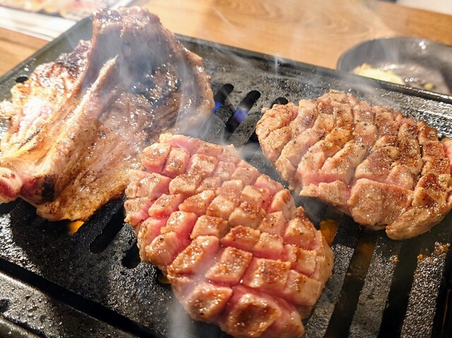 HEY MEAT （ヘイ ミート） - 狸小路/焼肉/ネット予約可 | 食べログ