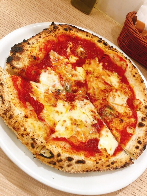 ピザレボ 博多阪急店 （PIZZA REVO） - 博多/ピザ | 食べログ