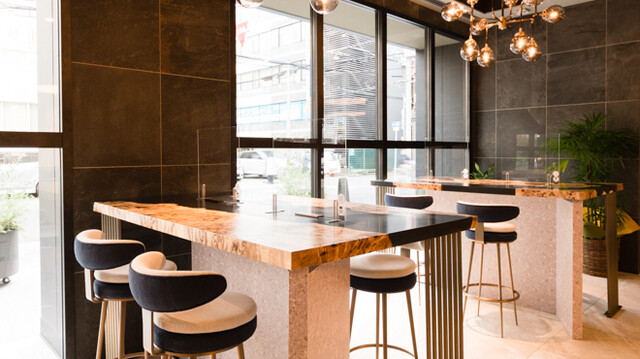 座席 : CAFE itutu （カフェ イツツ） - 本町/カフェ | 食べログ