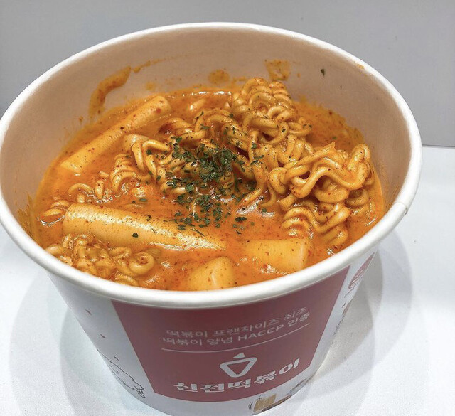 SINJEON TOPOKKI 神戸マルイ店 （シンジョントッポッキ） - 神戸三宮（阪急）/韓国料理 | 食べログ