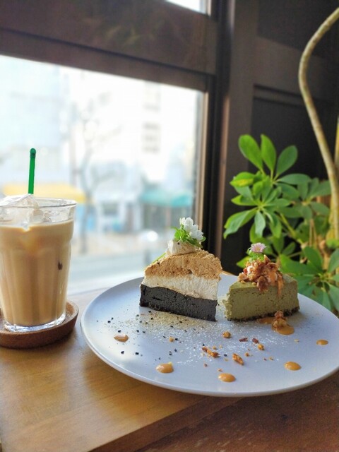 niji cafe （ニジ カフェ） - 元町（JR）/カフェ | 食べログ