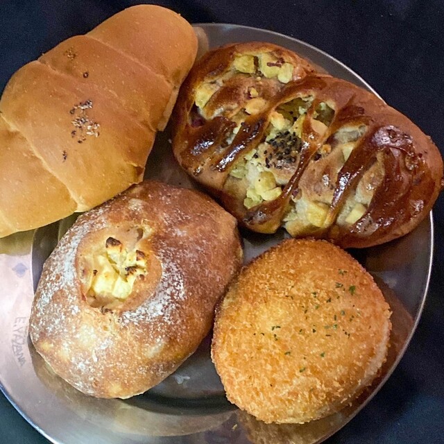 口コミ一覧 : Good Morning Bakery （グッドモーニングベーカリー） - 奥武山公園/パン [食べログ]