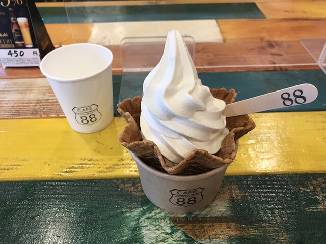 CHALLENGER 88 山本駅前店 （チャレンジャー エイティーエイト） - 河内山本/カフェ | 食べログ