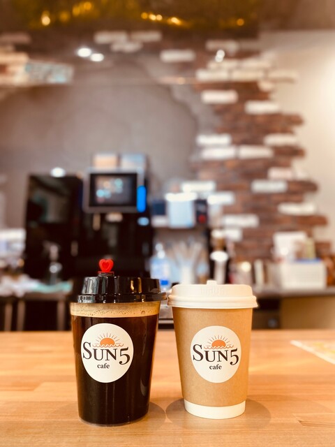 内観写真 : Sun5cafe （サンゴカフェ） - 丸の内/カフェ | 食べログ