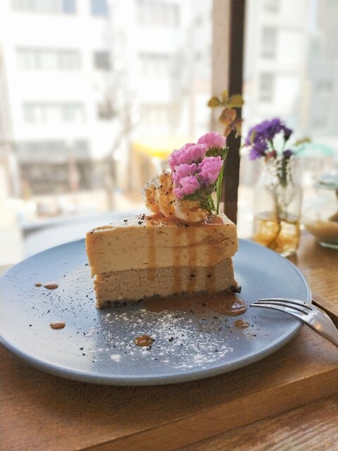 niji cafe （ニジ カフェ） - 元町（JR）/カフェ | 食べログ