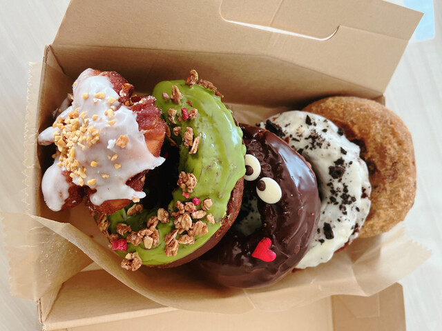 BARROW DOUGHNUTS （バロー ドーナツ） - 三津浜/ドーナツ | 食べログ