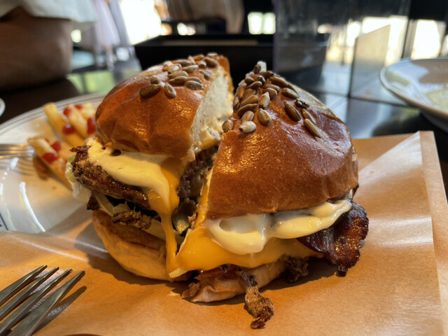 BALLPARK BURGER &9 （ボールパークバーガー アンド・ナイン） - 関内/ハンバーガー | 食べログ