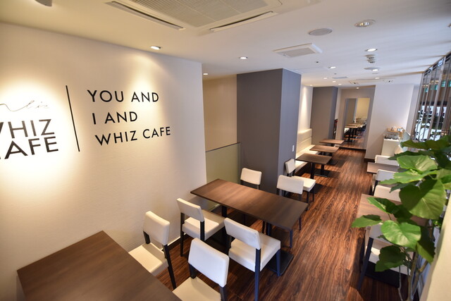 座席 : WHIZ CAFE （ウィズ カフェ） - 小伝馬町/カフェ | 食べログ