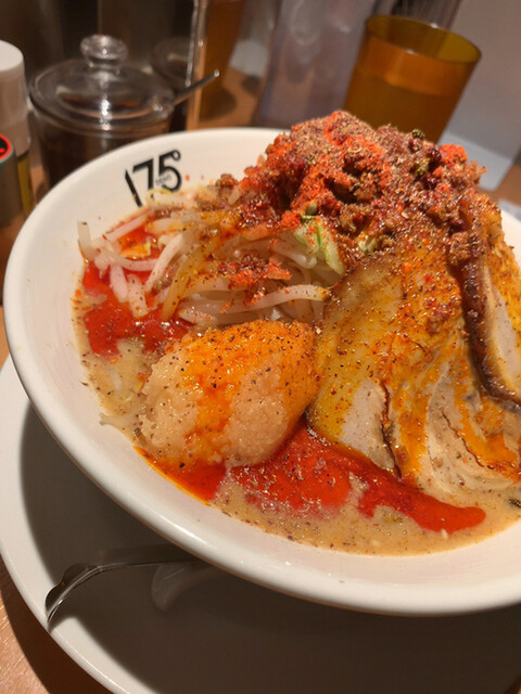 175°DENO 担担麺 札幌南口店 （ヒャクナナジュウゴドデノタンタンメン） - さっぽろ（札幌市営）/ラーメン | 食べログ