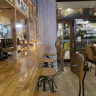 座席 : カフェ & ダイニング シャチ （CAFFE & DINING SHACHI） - 大宮/カフェ | 食べログ