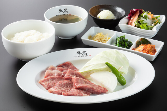 ランチメニュー : 焼肉 牛芯 泉北店 - 栂・美木多/焼肉 | 食べログ