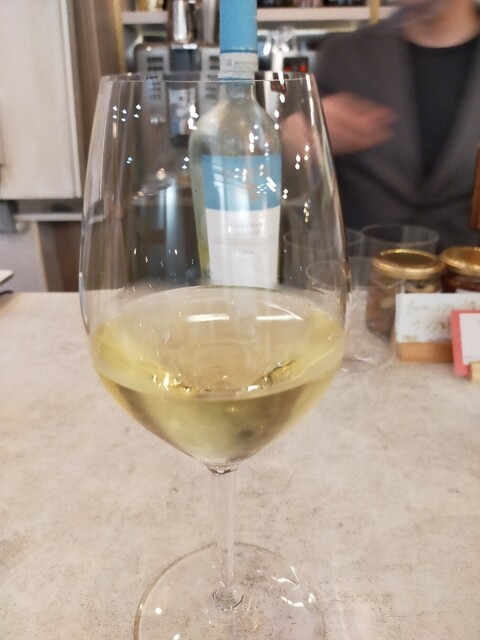 『オシャレなカウンターでのワイン！』by とし75624 : MARTINOTTI Prosecco Bar&Caffe ...