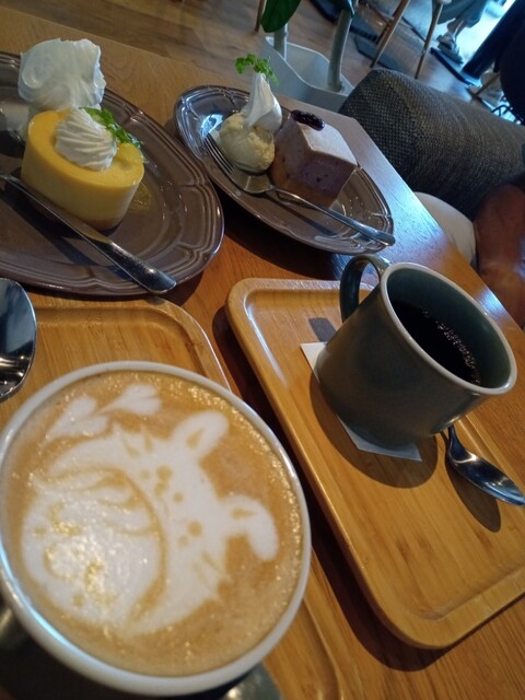 ナンバー ファイブ カフェ （NUMBER FIVE CAFE） - 塚口（阪急）/カフェ/ネット予約可 | 食べログ