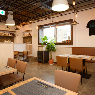 座席 : Cafe Dining ikoi （カフェダイニング イコイ） - 星ケ丘/カフェ | 食べログ