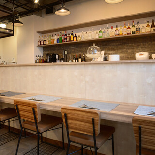 座席 : Cafe Dining ikoi （カフェダイニング イコイ） - 星ケ丘/カフェ | 食べログ